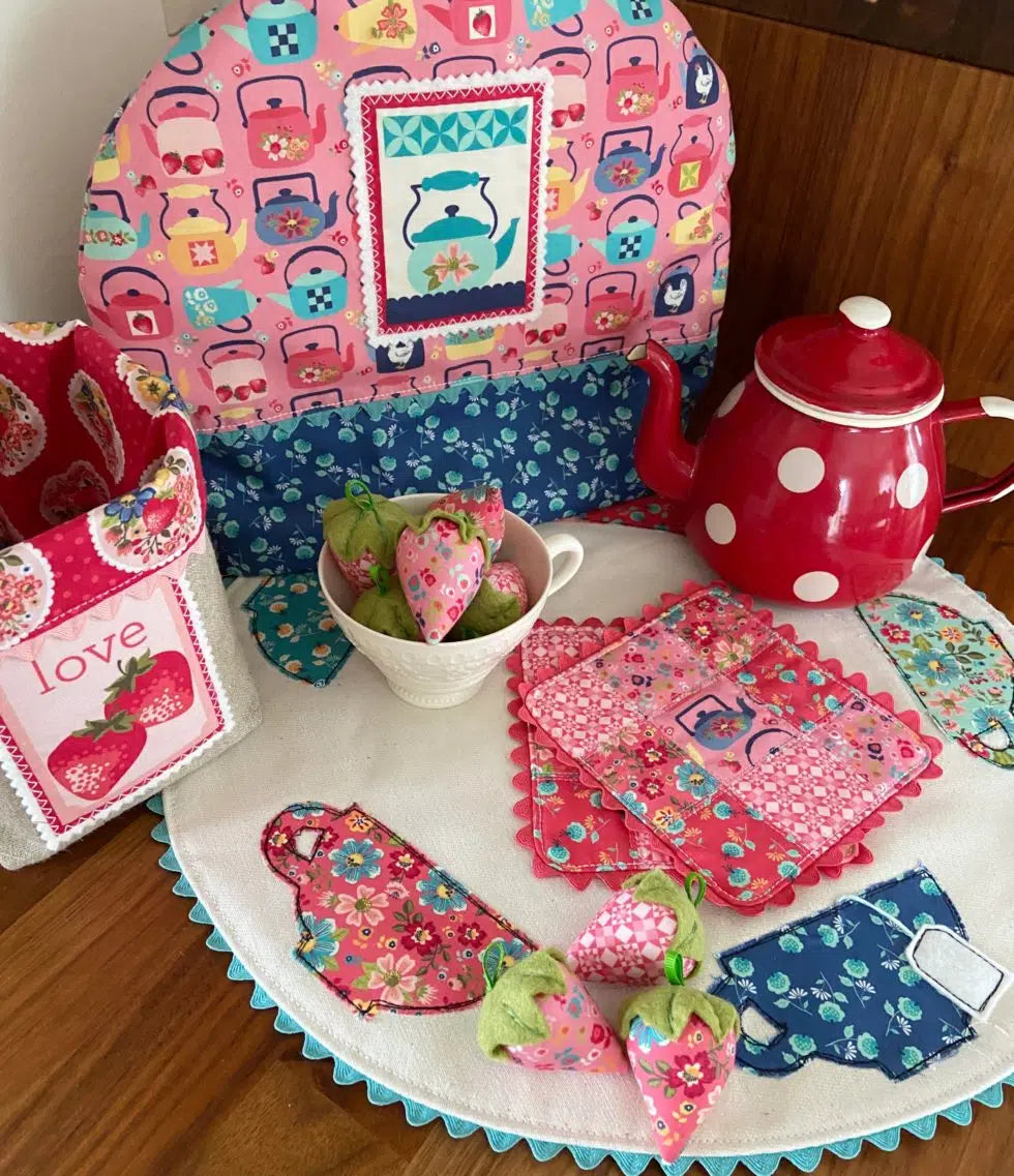 Betsys Sewing Kit Fabric Tour with @elliebugmakes – Poppie Cotton